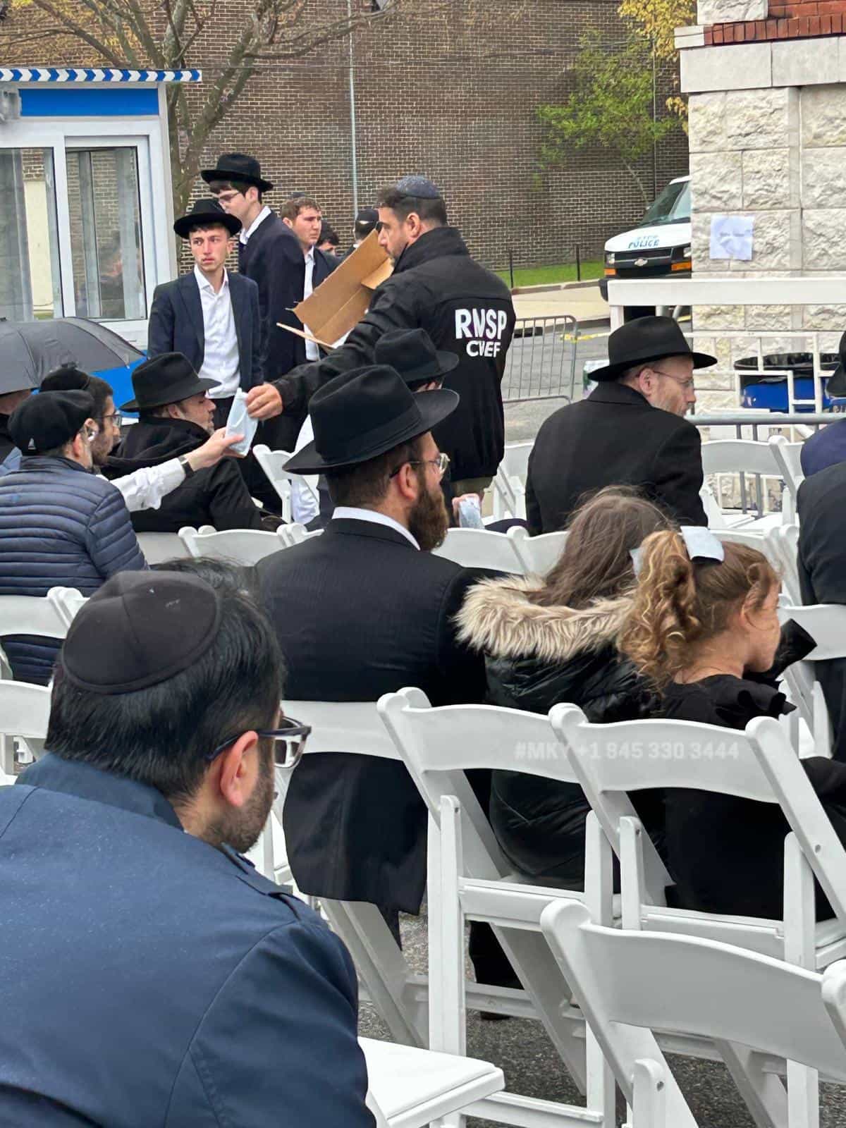At the levaya of Rav Yechiel Perr, Chaverim volunteers find yet another ...