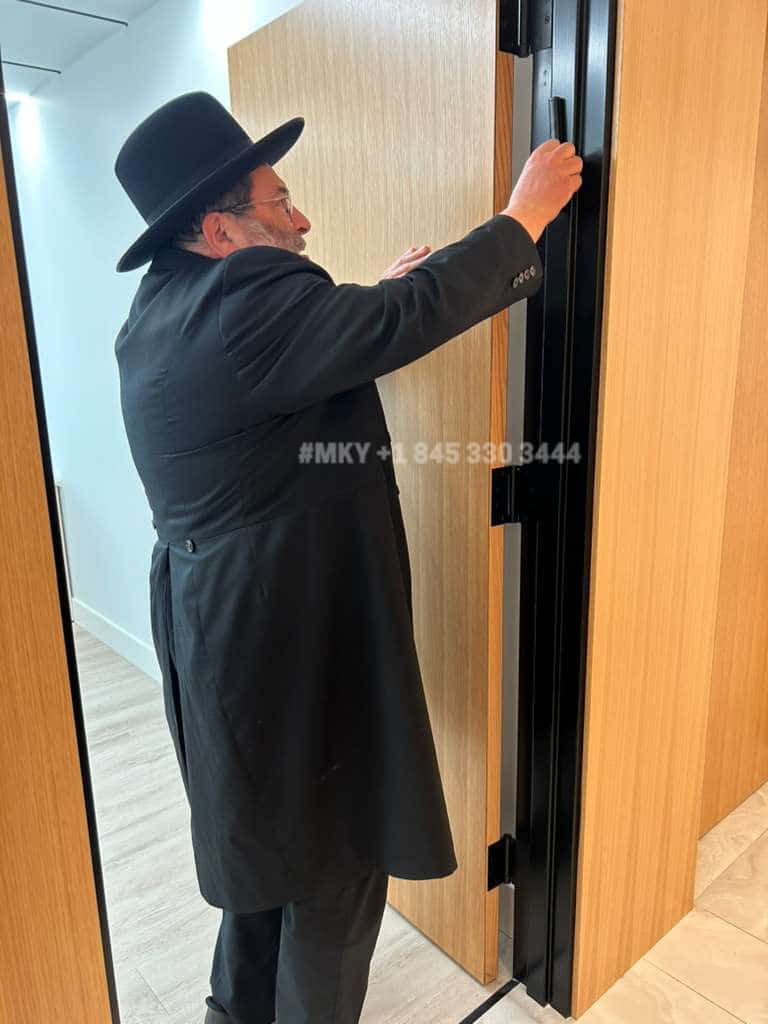 Rav Yaakov Bender at Lakewood’s popular Westwood office building ...